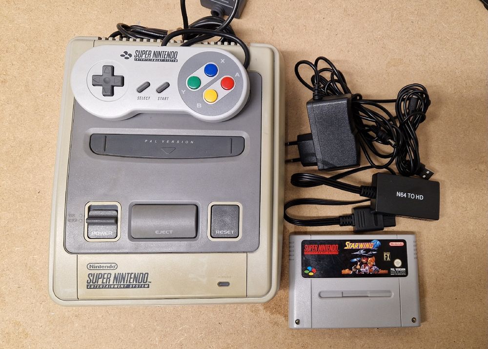 Super Nintendo Pal + Starwing Pal (DE) (Gebraucht) in La Tour-de-Peilz ...