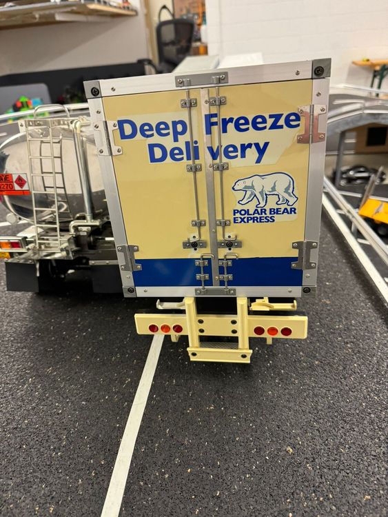 Tamiya 1/14 3-Axle Reefer Freezer Semi Tanker Trailer | Kaufen auf Ricardo