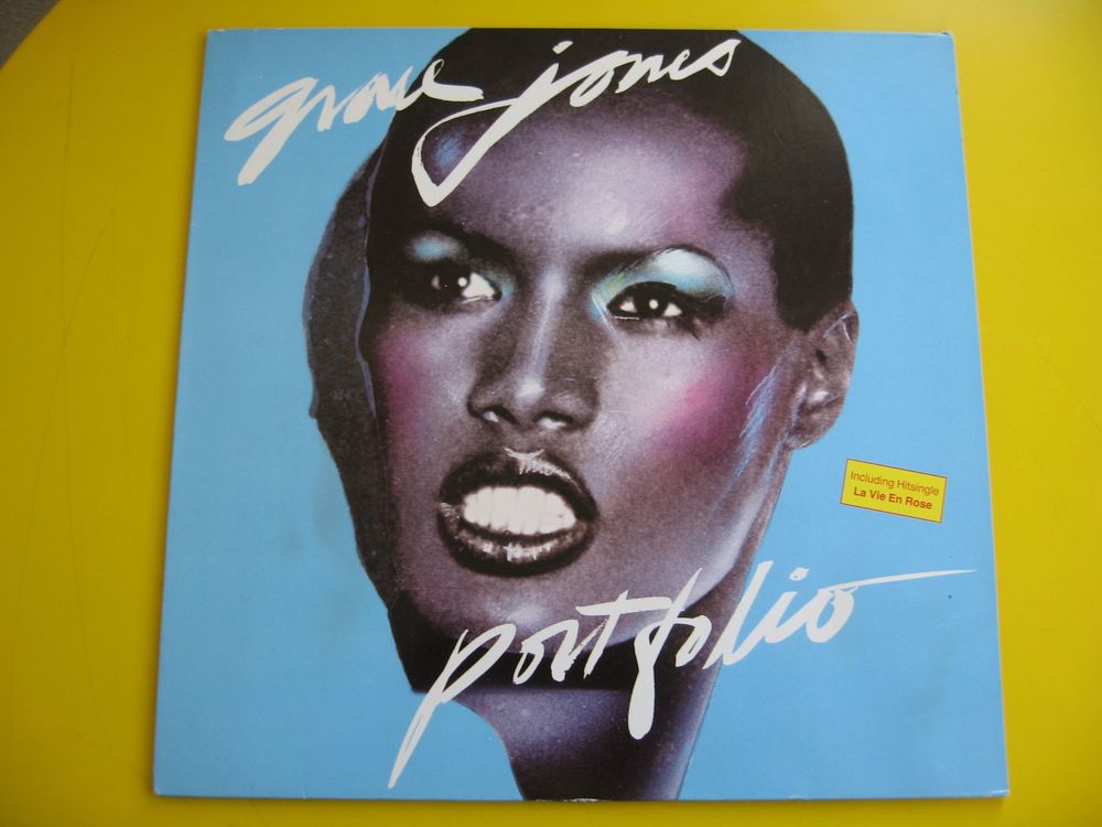 Grace Jones - 1981 - Portfolio (Gebraucht) in Zürich für CHF 6 – mit Lieferung auf Ricardo kaufen