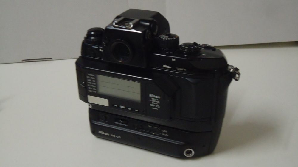 Nikon F4 S - Pro , analog. + Nikon MB 23 + Nikon MF 23 Back (D'occasion ...
