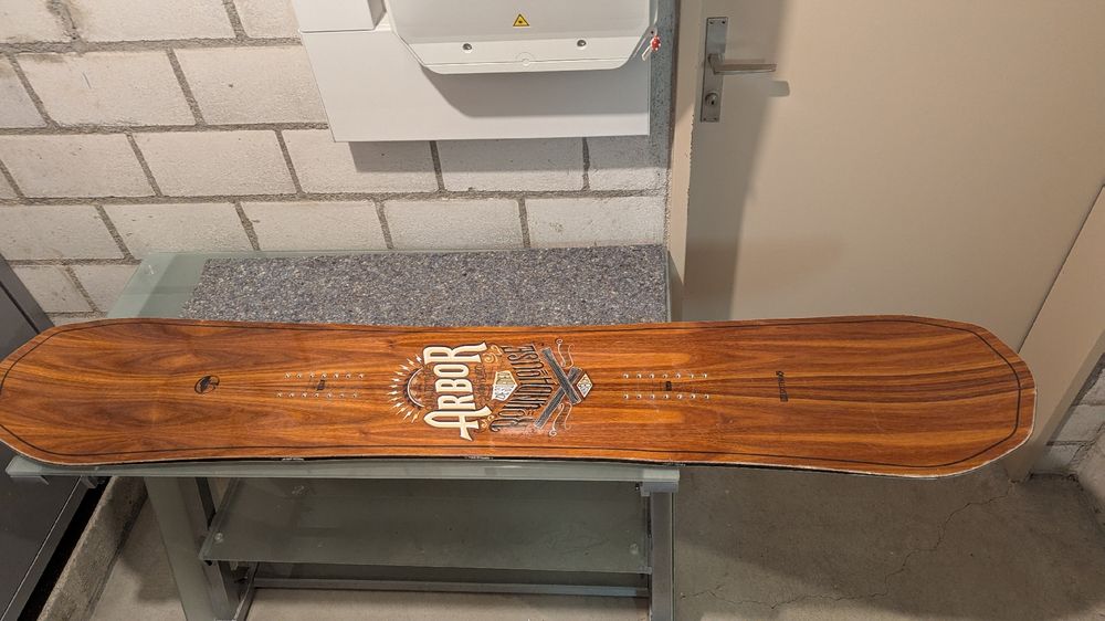 Arbor Snowboard Roundhouse 158cm guter Zustand (Gebraucht) in Dättwil ...