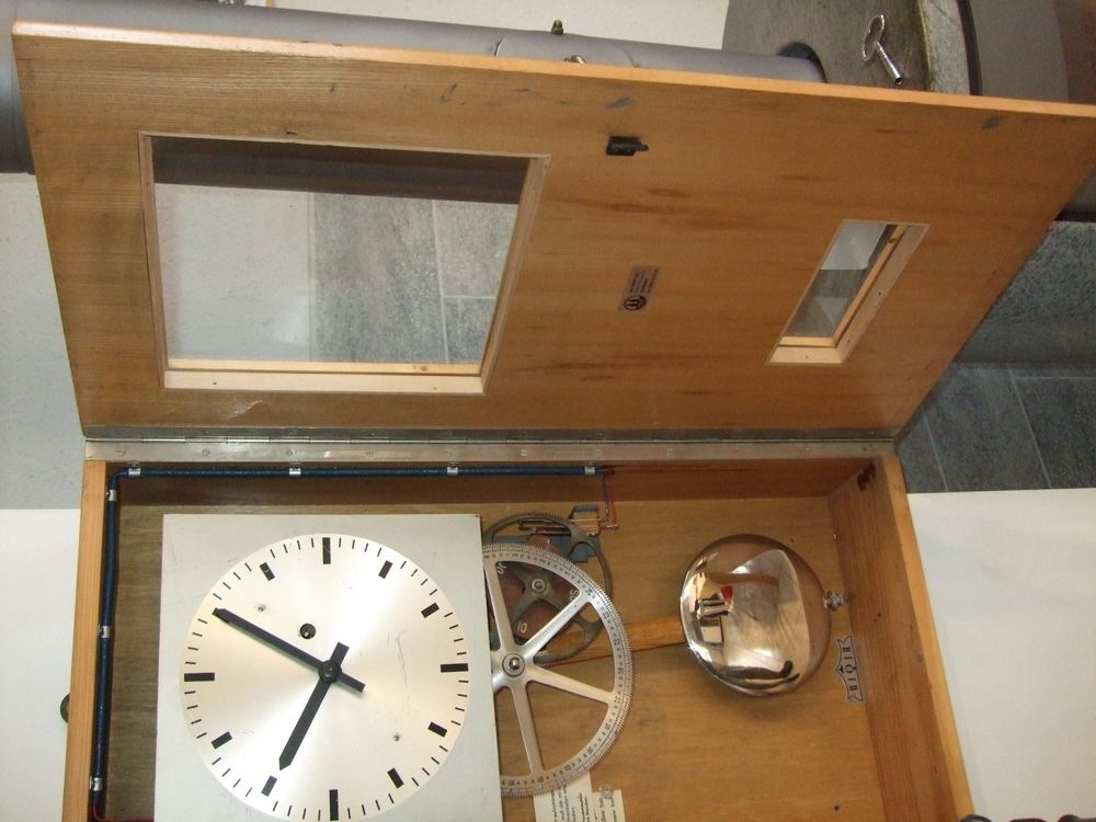 JSGUS Signaluhr (Gebraucht) in Muhen für CHF 50 – nur Abholung auf ...