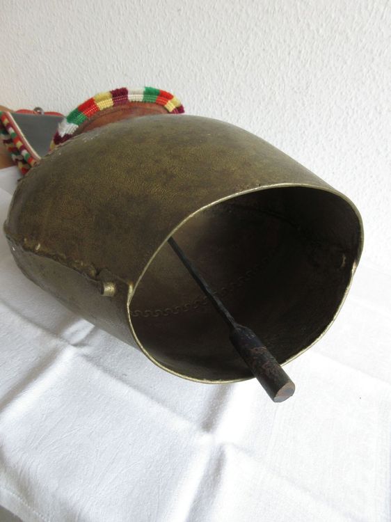 Grosse Treichel mit Riemen (Gebraucht) in Binningen für CHF 145 – mit ...