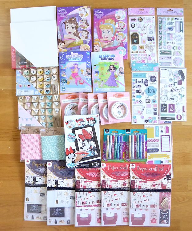 Vieles zum Basteln - Sticker - Leimstifte - Stoff - Papier | Kaufen auf ...