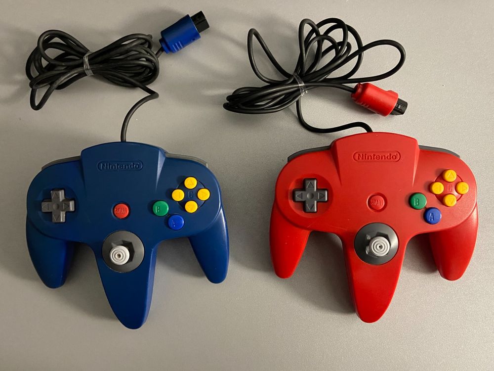 2 Nintendo 64 Original Controllers Pads (Blue & Red) (Gebraucht) in ...