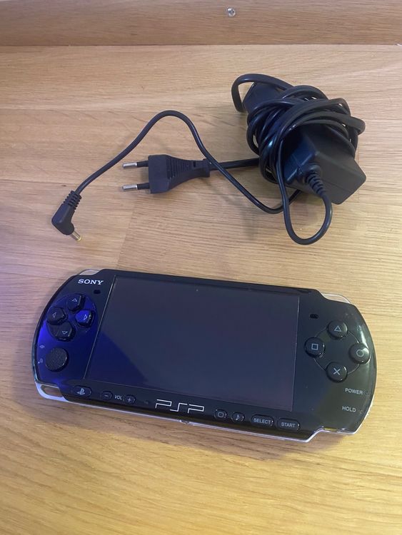 Sony Playstation PSP (3004) mit Kabel | Kaufen auf Ricardo