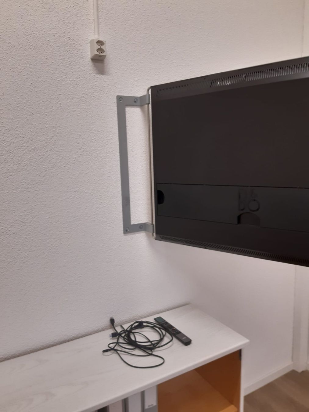 Full-HD LED-Smart-TV Beoplay V1-40, Bang&Olufsen m.Wandhalt. (Gebraucht ...