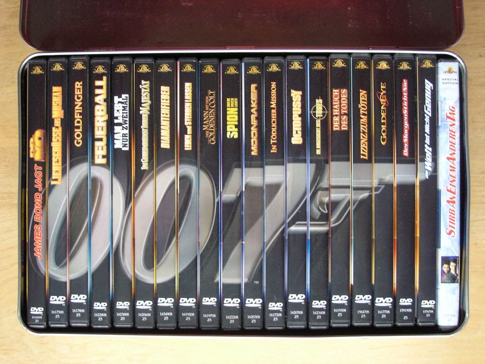 JAMES BOND 007 MGM SPECIAL EDITION MONSTERBOX 20 DVD (Gebraucht) in Zuzwil SG für CHF 65 – mit ...