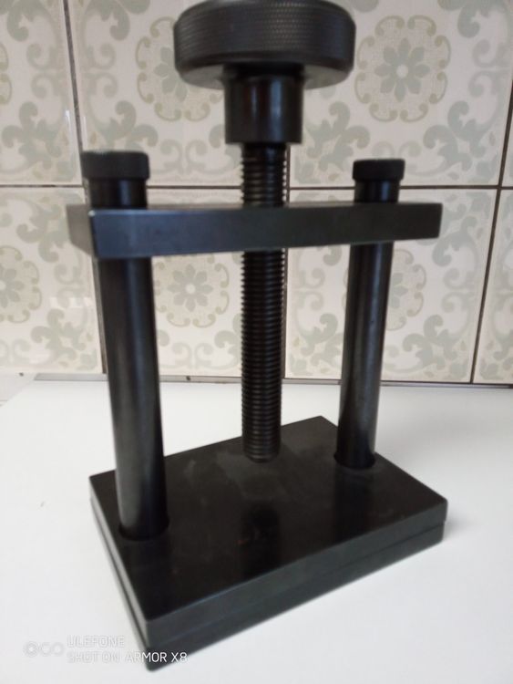 Handpresse langer Hub für Uhren Briefmarken etc. (Neu (gemäss ...