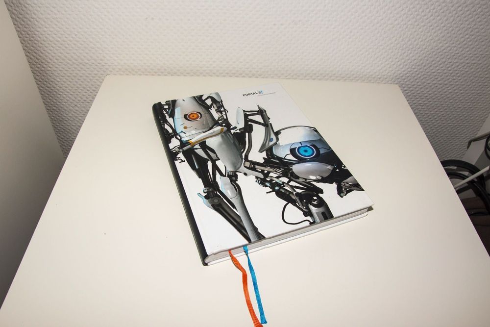 Portal 2 - Collector's Edition Guide | Kaufen auf Ricardo