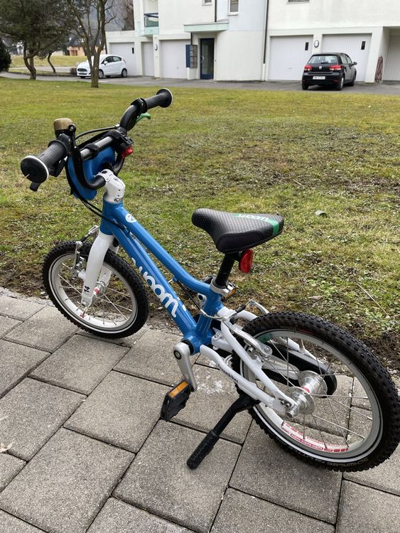 Woom 2 Kinderfahrrad blau inkl. Zubehör | Kaufen auf Ricardo