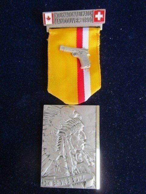 Indianerhäuptling - CHIEF ONE BULL (Neu (gemäss Beschreibung)) in ...