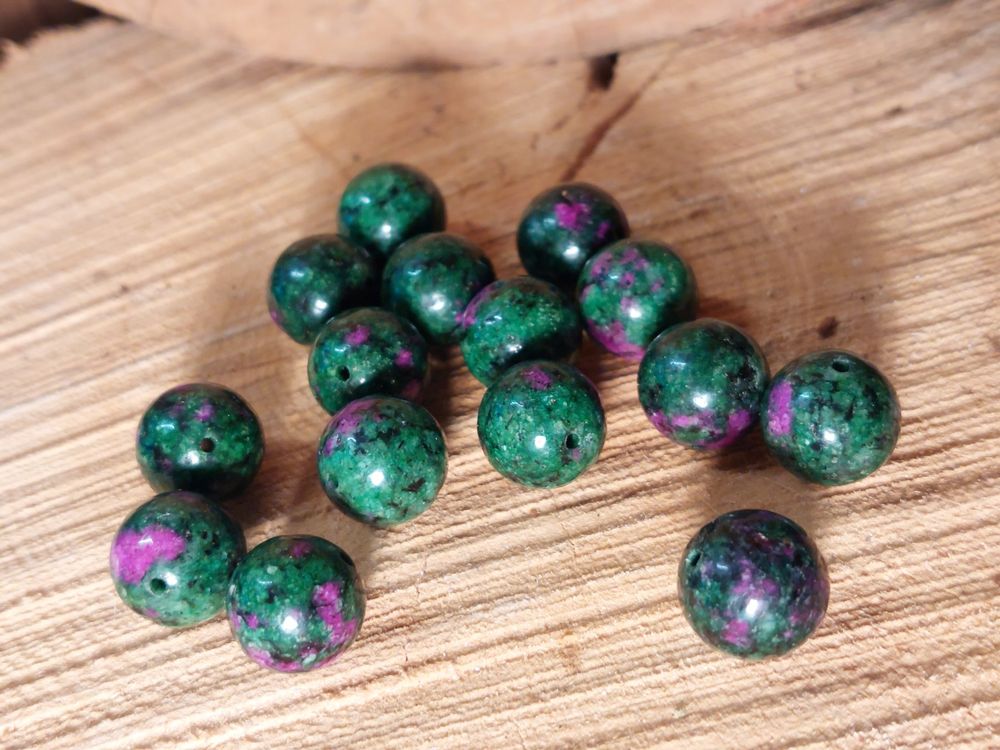 Wunderschöne Rubyn ZoisitPerlen 12mm Gelocht*Hammerfarbe* (Neu (gemäss ...