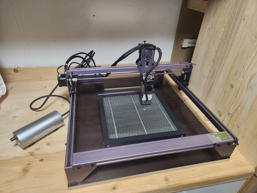 ATOMSTACK A5 PRO+ Lasergravierer mit Gehäuse & Zubehör | Kaufen auf Ricardo