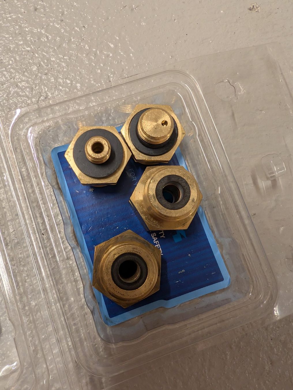 Euro Set Entnahmestutzen CH/FR (Gasadapter), neuwertig (Neu (gemäss ...