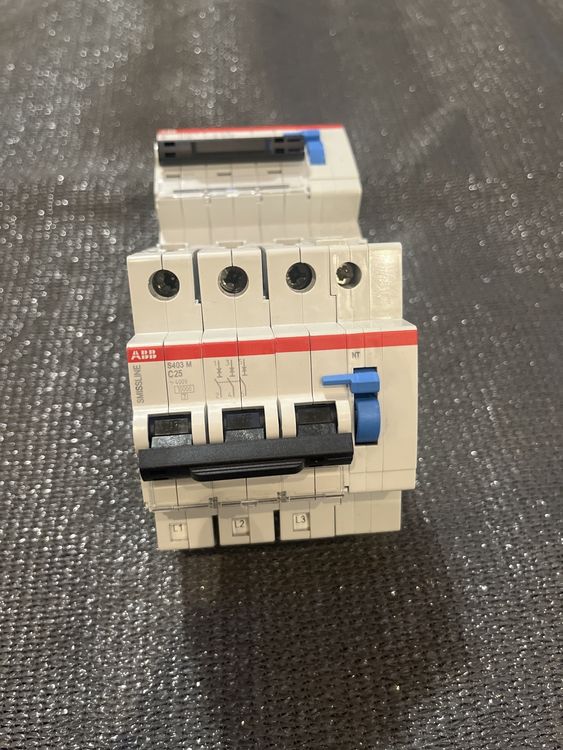 Leitungsschutzschalter SmissLINE ABB (Gebraucht) in Hölstein für CHF 20 – mit Lieferung auf ...