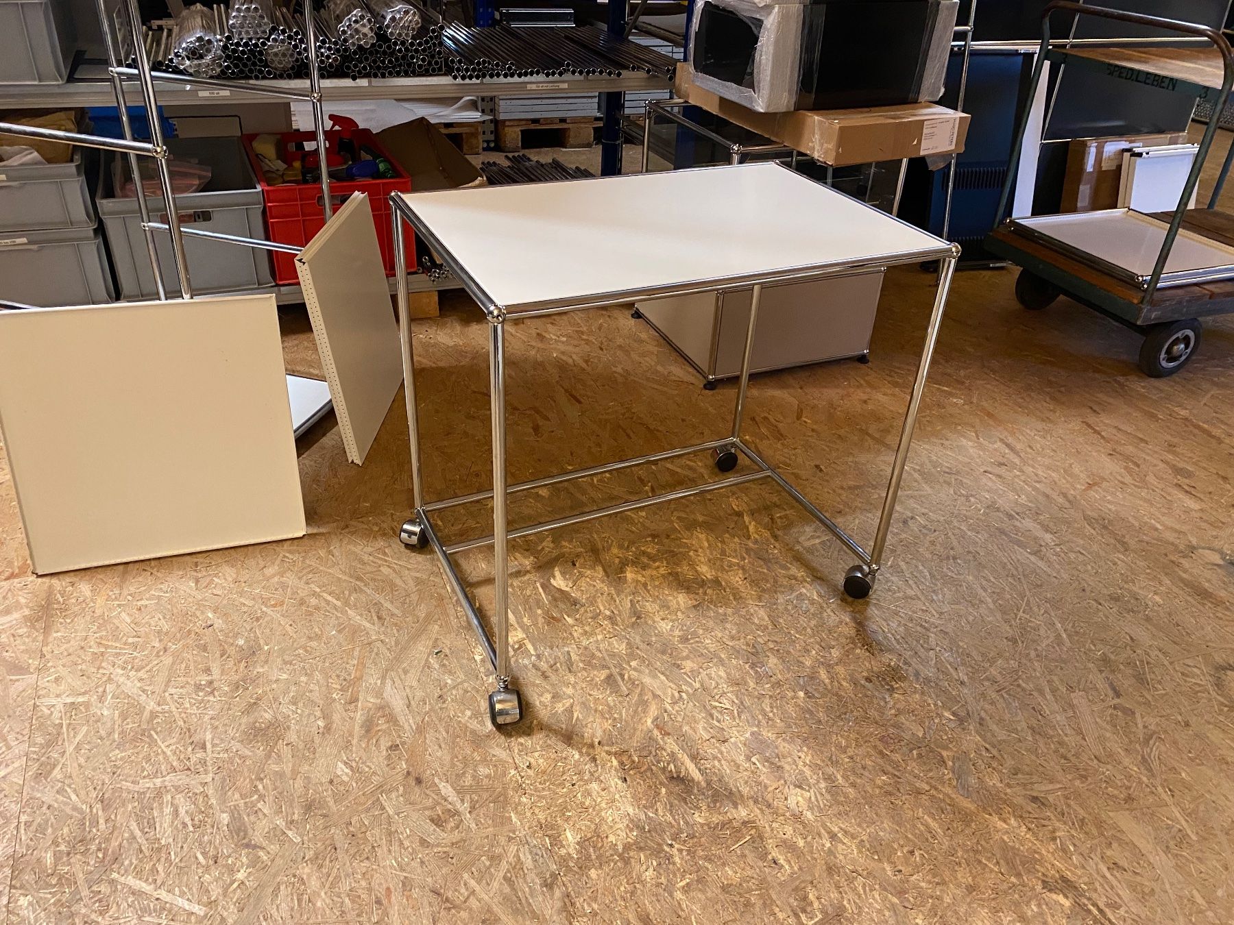 USM Haller Pult - Reinweiss (Gebraucht) in Rikon im Tösstal für CHF 195 ...