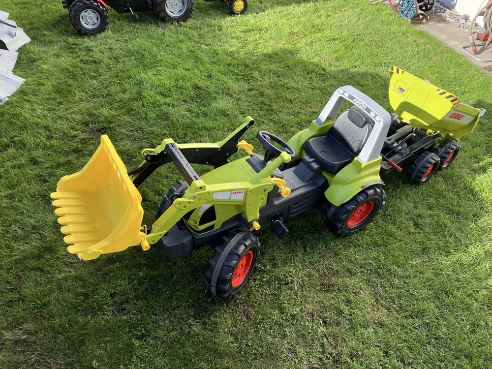 Claas Trettraktor Mit Anhanger