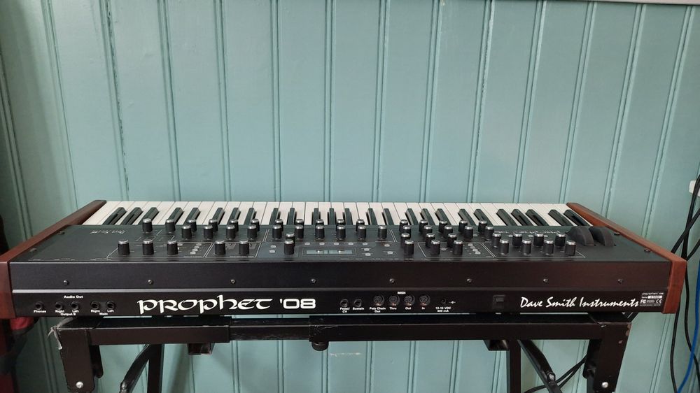 Dave Smith PROPHET '08 PE 8-Voice Analog Synthesizer | Kaufen auf Ricardo