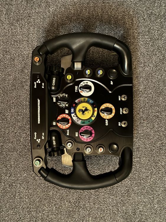 Thrustmaster T300 RS GT-Edition + Ferrari F1 Wheel Add-On (Neu (gemäss ...