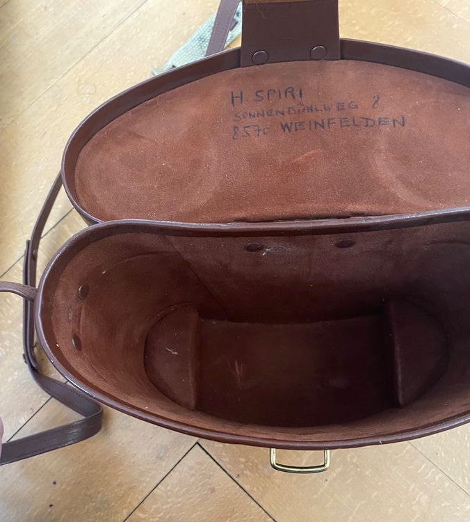 Lederfutteral für Feldstecher als originelle Tasche (Gebraucht) in ...