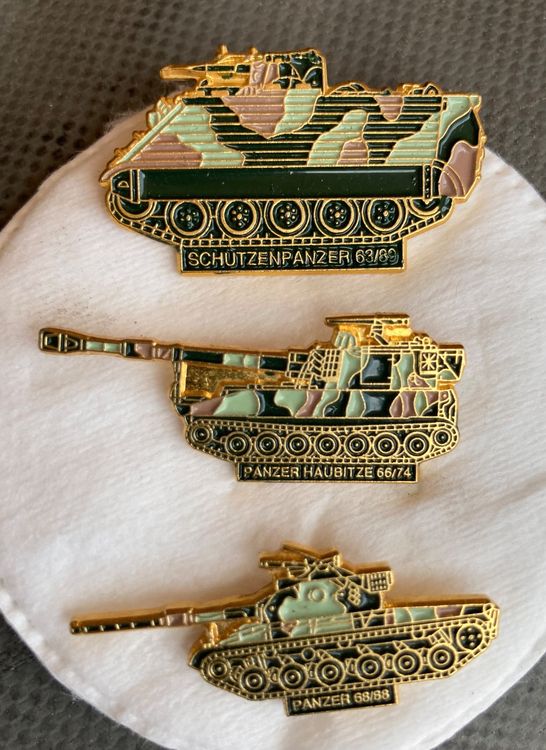 Panzer Pin Schweizer Armee (Gebraucht) in Thun für CHF 13.4 – mit ...