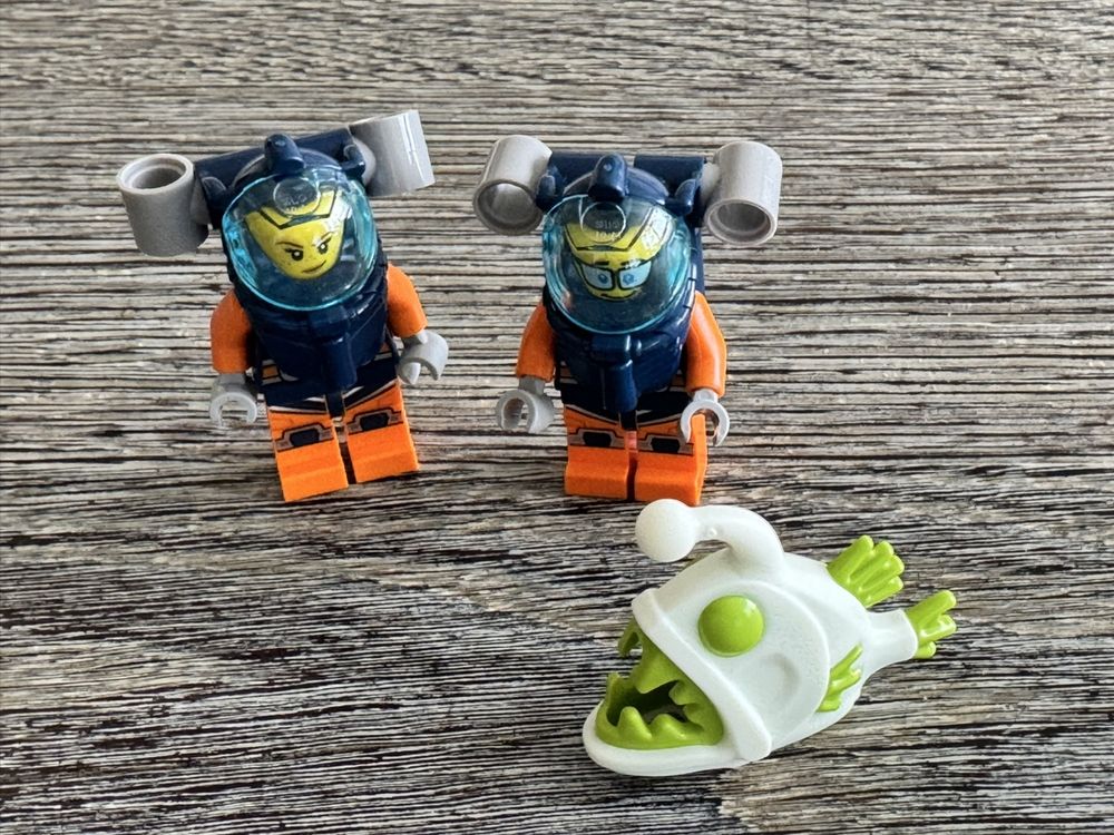 2 Deep sea lego figurines + fish (Gebraucht) in Zug für CHF 2 – mit ...