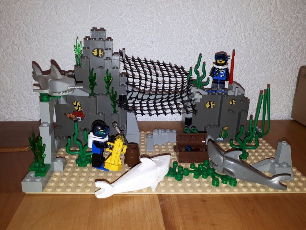 Lego 6558, Shark Cage Cave (Gebraucht) in Montricher für CHF 46 – mit ...