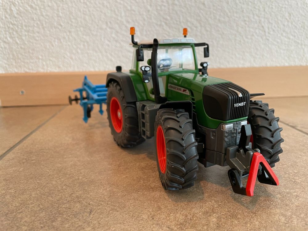 SIKU Fendt Vario 930 mit Grubber (Neu und originalverpackt) in Kreuzlingen für CHF 68 – mit ...