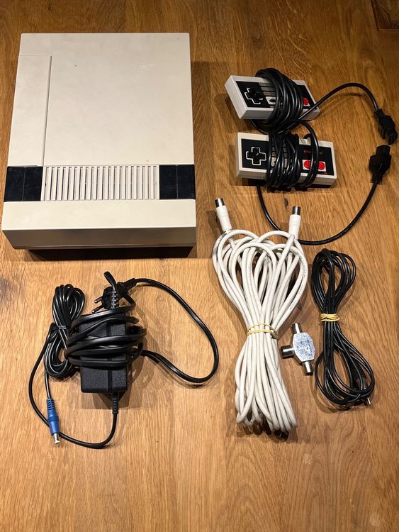 NES + 2 Controller Nintendo Entertainment System | Kaufen auf Ricardo