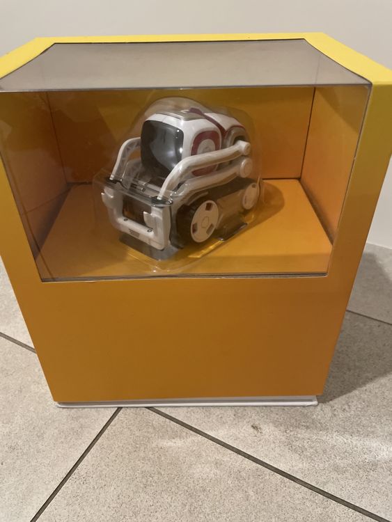 Robot COZMO Anki avec accessoires, très bon état. (Neuf avec emballage ...