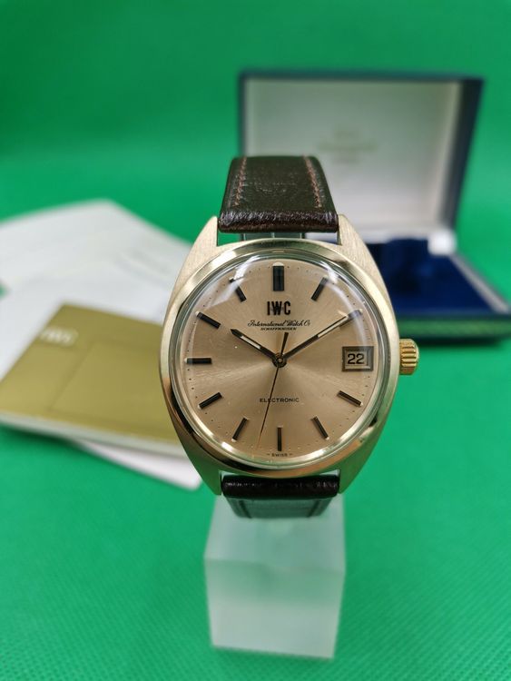 IWC Electronic 18k Gold 36mm Full Set (Gebraucht) in Bassersdorf für CHF 2030 – mit Lieferung ...