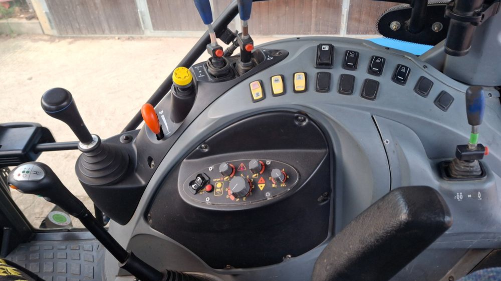 Landini, Traktor mit Frontlader, wenig "Ah", guter Zustand (Gebraucht ...