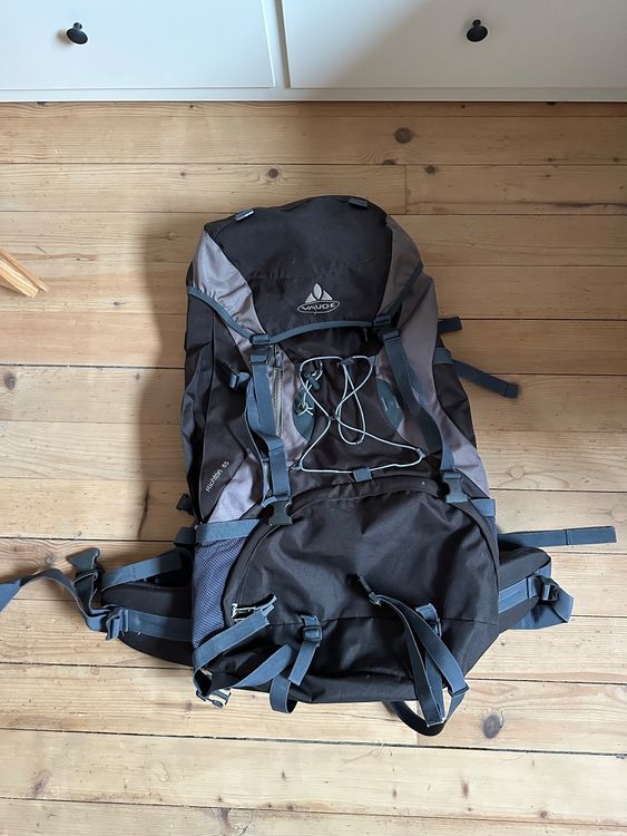 Wanderrucksack VAUDE 65 Liter inkl. Regenhülle | Kaufen auf Ricardo