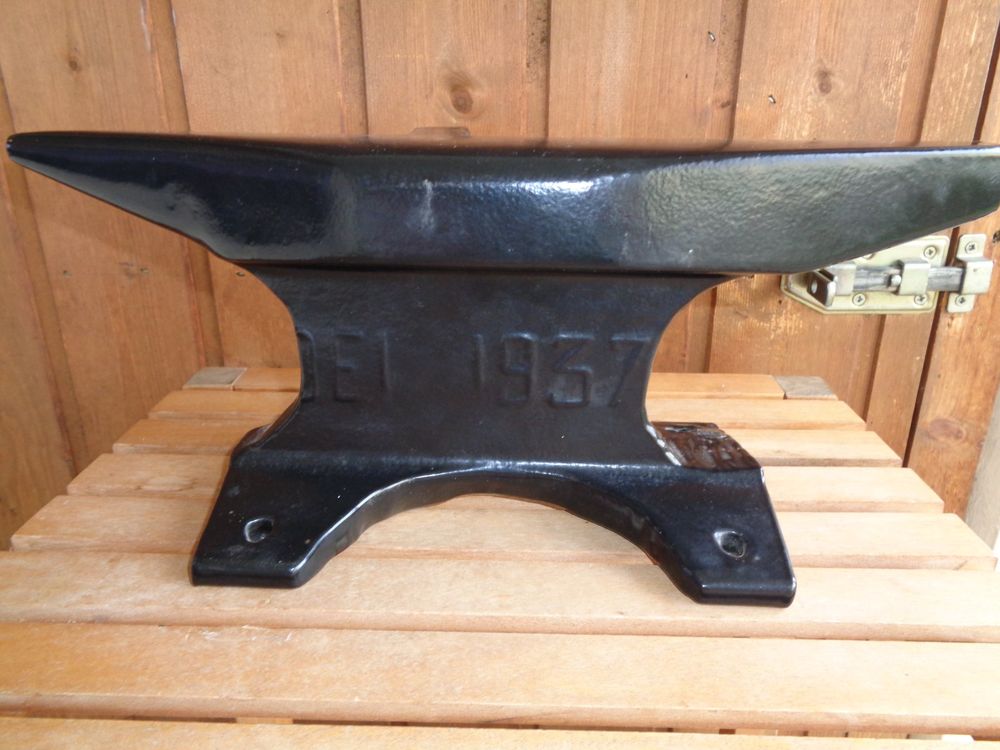 AMBOSS SCHWER 7,4 KILO 1937 EISEN (Gebraucht) in für CHF 120 – mit ...