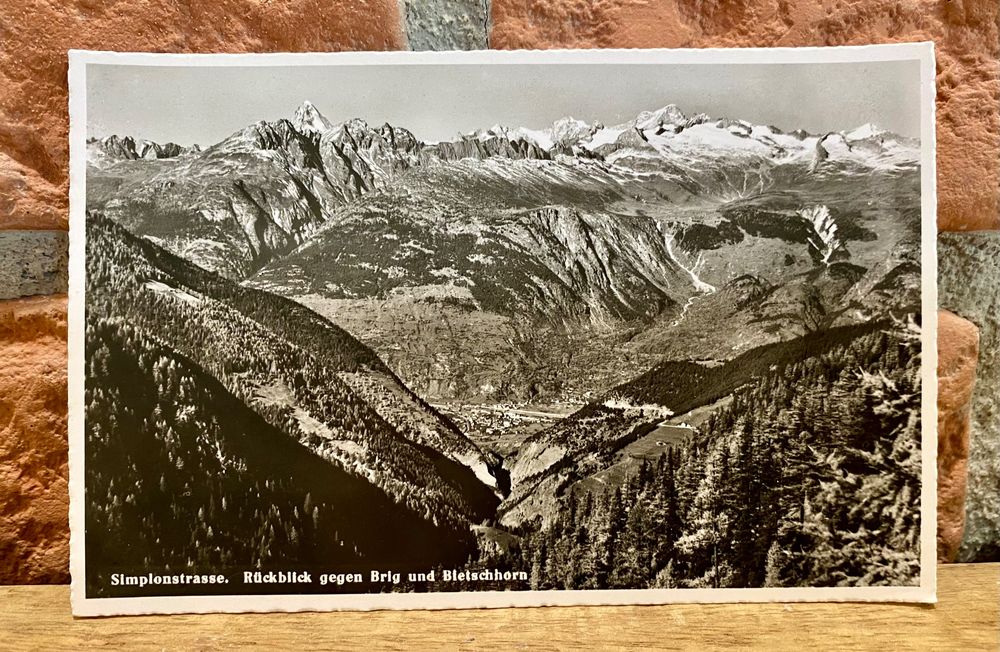 Alte Foto AK SIMPLON Strasse Blick gegen Brig & Bletschhorn (Gebraucht) in Root für CHF 1 – mit ...