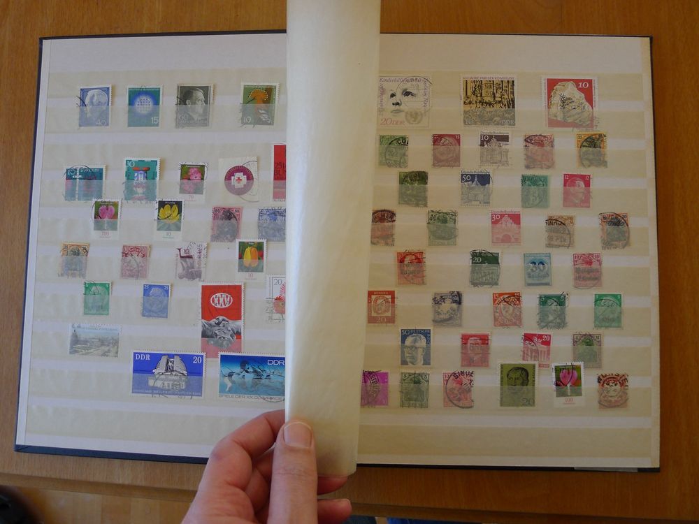 Briefmarkenalbum mit schweizer und deutschen Marken (Gebraucht) in ...