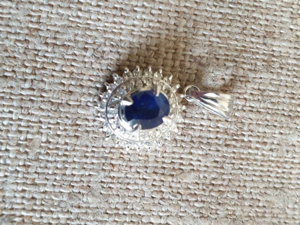 Anhänger Platin mit Saphir 0,52 ct | Kaufen auf Ricardo