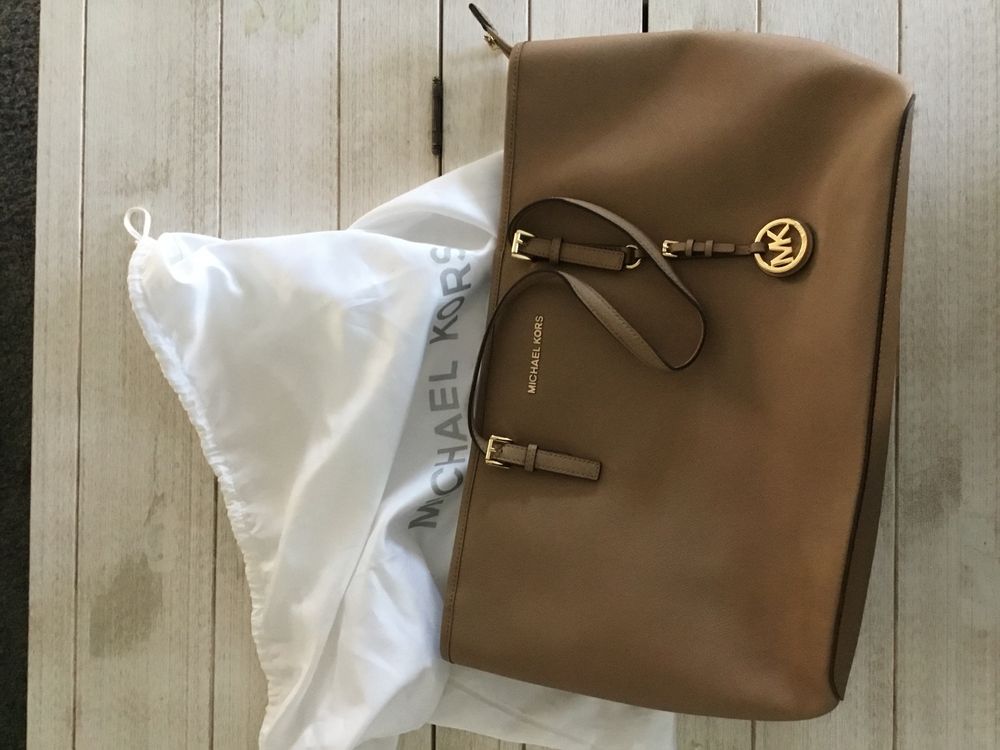 Michael Kors Shopper Valerie Large aus gekrispeltem Leder | Kaufen auf Ricardo
