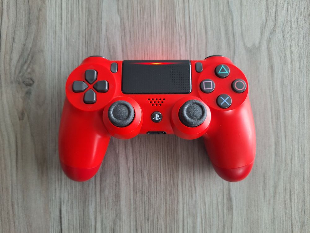Sony PS4 Controller Rot (Gebraucht) in Baar für CHF 35 – mit Lieferung ...