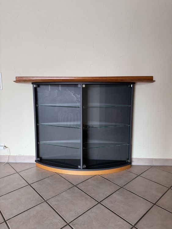 Sideboard/Vitrine massiv Holz und Glas (Gebraucht) in Zuzwil SG für CHF 50 – nur Abholung auf ...