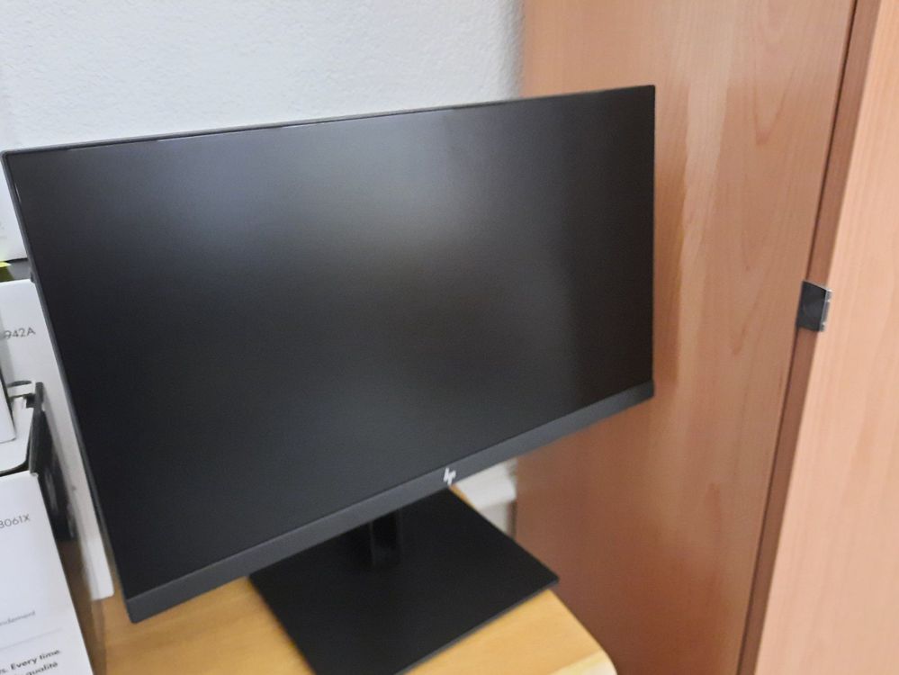 HP Z22 Bildschirme (Gebraucht) in Bern für CHF 50 – nur Abholung auf ...