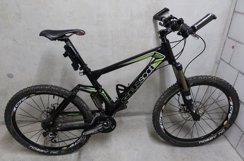 Scott Genius 30 (Fully Carbon) | Kaufen auf Ricardo