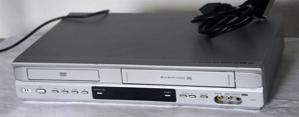Combo DVD / VHS LG V9700 (Gebraucht) in Collonges für CHF 58 – mit Lieferung auf Ricardo kaufen