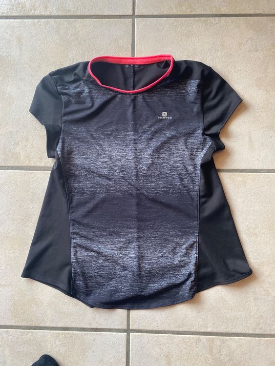 T-shirt 140 antrazyt DONYOS col rose (Gebraucht) in Orpund für CHF 4 ...