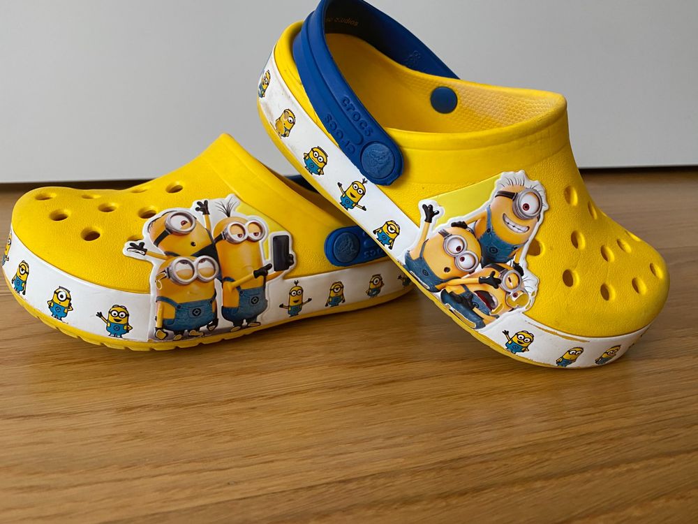 Crocs Minions Gr. 27-28 | Kaufen auf Ricardo