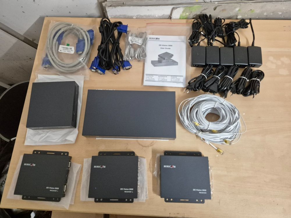 Digital Signage VGA Video-Verteiler über CAT5 (Gebraucht) in Detligen ...