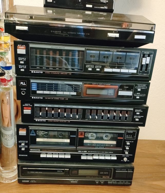 Sanyo Stereoanlage mit Plattenspieler, Kasettendeck u. Disc (Gebraucht ...