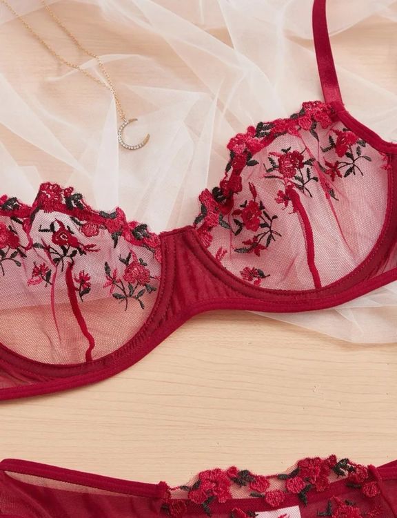 Sexy Dessous-Set BH mit Tanga 70AB, 75AB, 80AB (Neu und originalverpackt) in Biel/Bienne für CHF ...