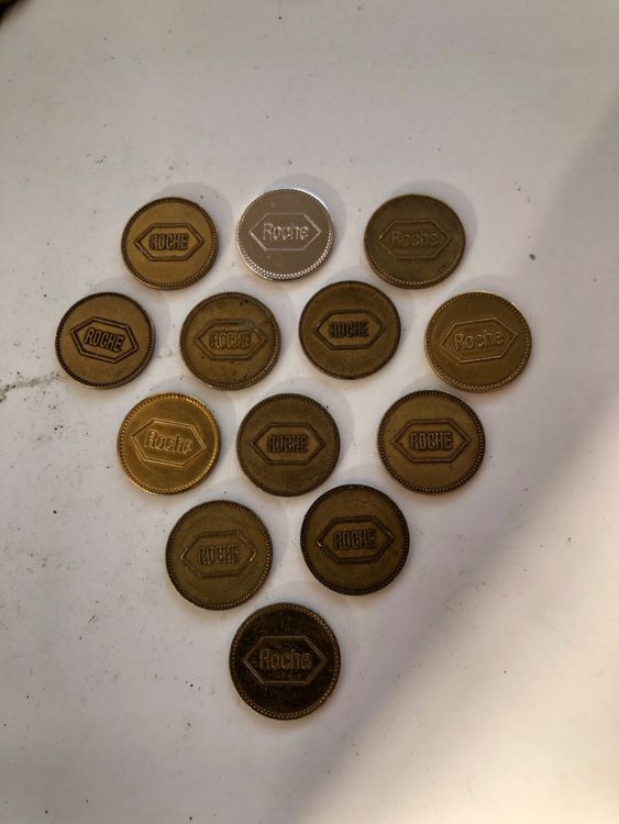 16 Roche Jetons (Gebraucht) in Vilters für CHF 8 – mit Lieferung auf Ricardo kaufen